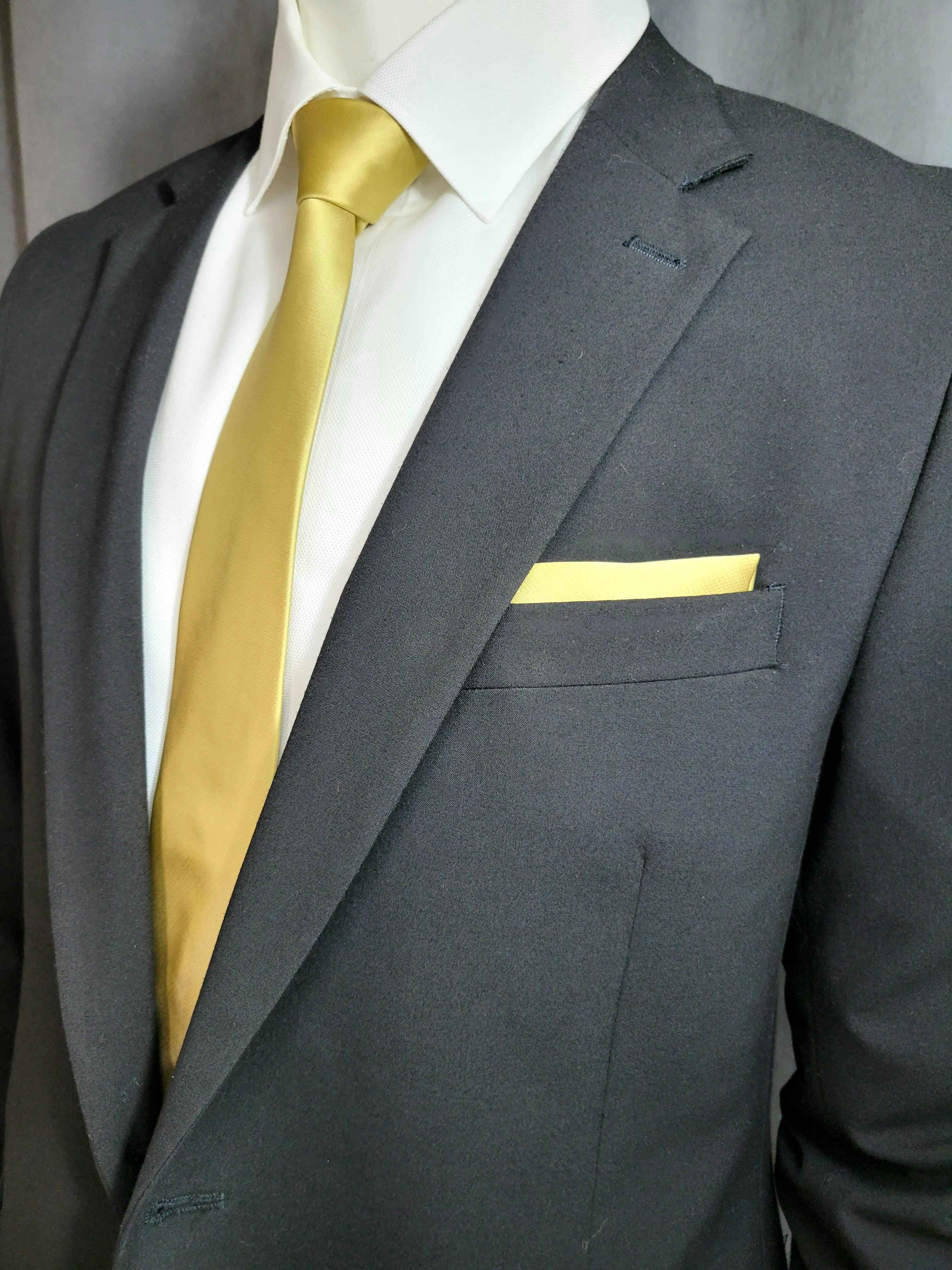 Gold Honey Necktie and Pocket Square – The Upscale Banker